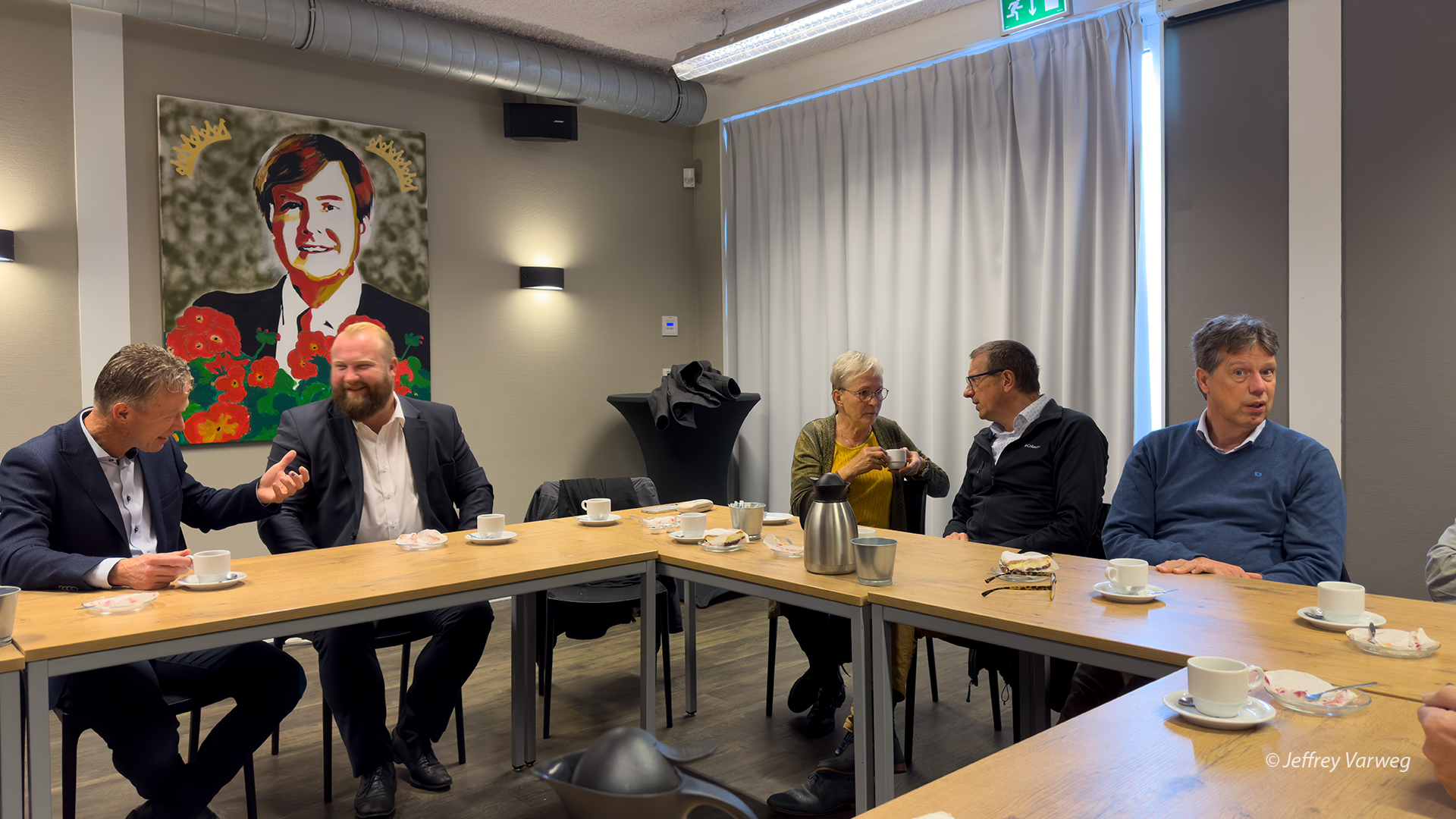 College op werkbezoek in Dedemsvaart - Omroep NOOS