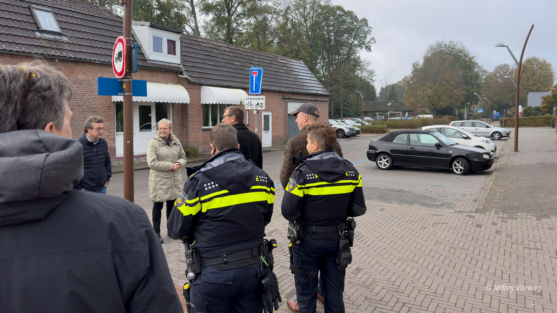 College op werkbezoek in Dedemsvaart - Omroep NOOS