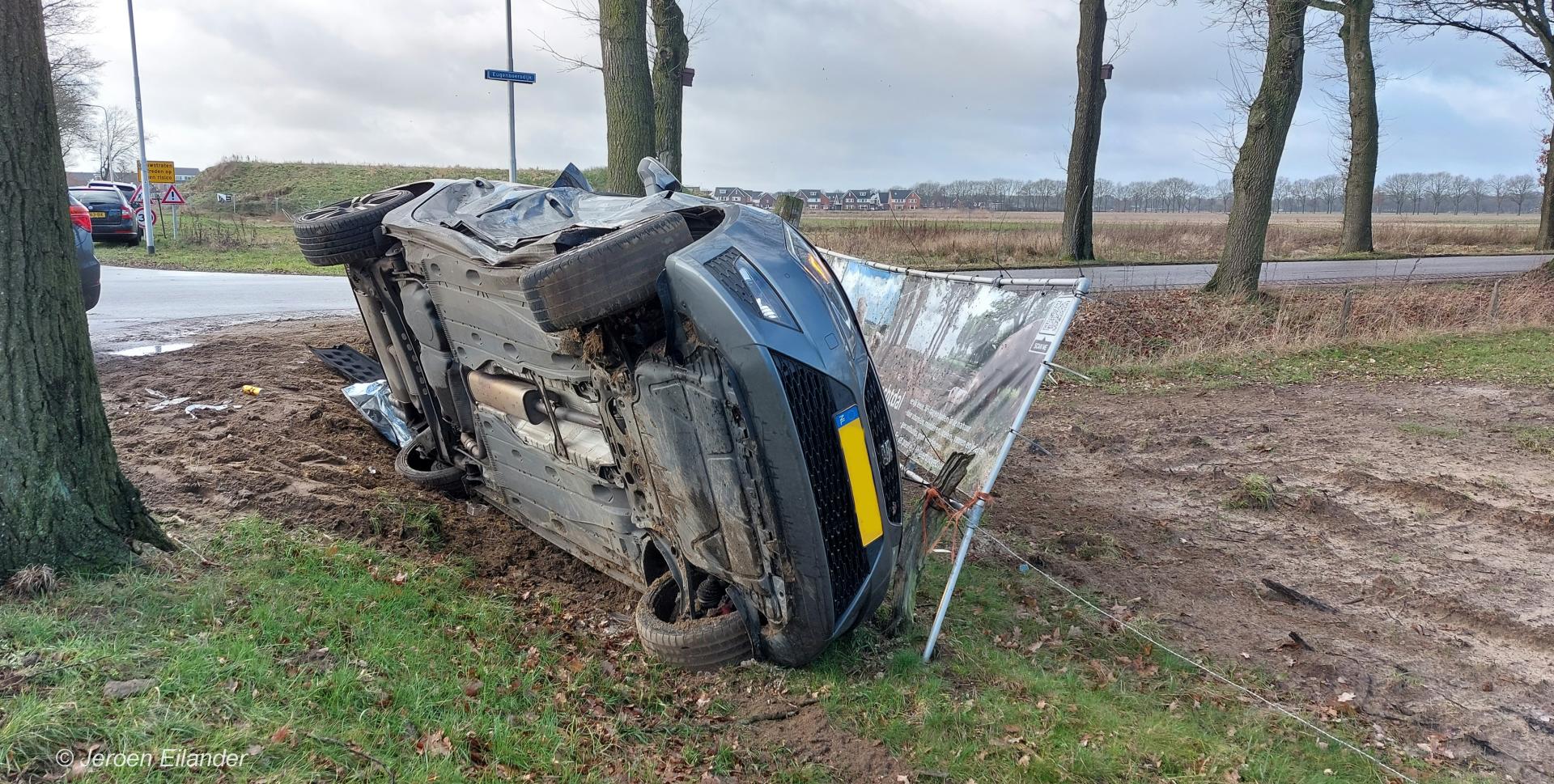 Bestuurder gewond bij botsing Collendoorn - Omroep NOOS