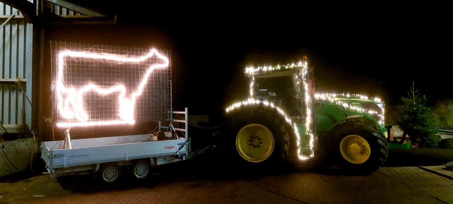 Verlichte trekkertocht Hardenberg - Omroep NOOS