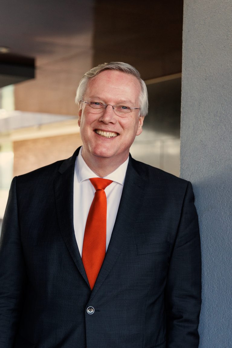 Provinciale Staten wil verder met Andries Heidema - Omroep NOOS